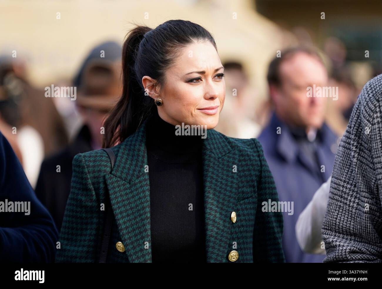 Sam Quek in the parade ring on day four of the 2025 Cheltenham Festival ...