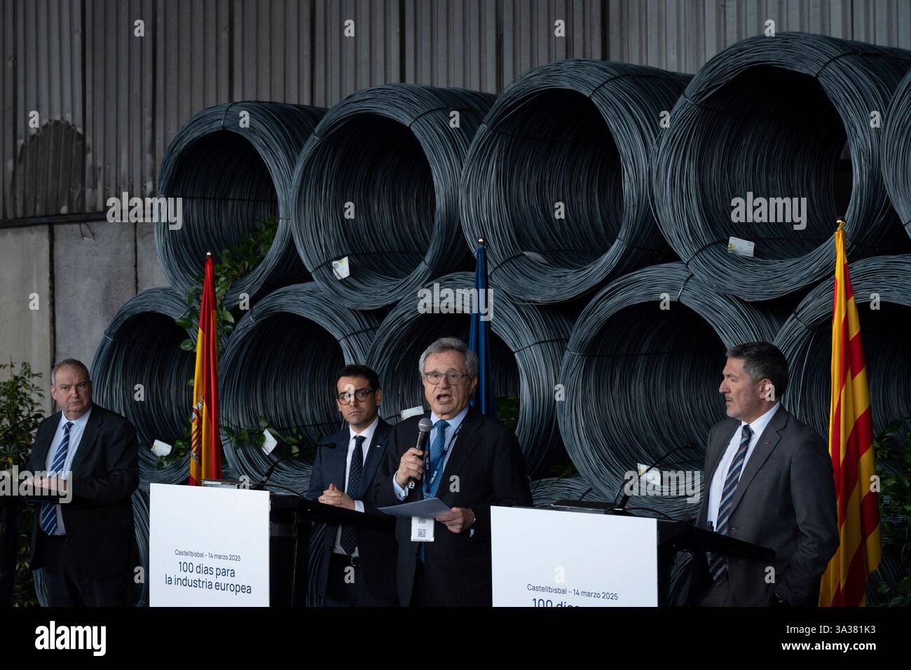 (L-R) Industry and Tourism Minister Jordi Hereu, EC Executive Vice ...