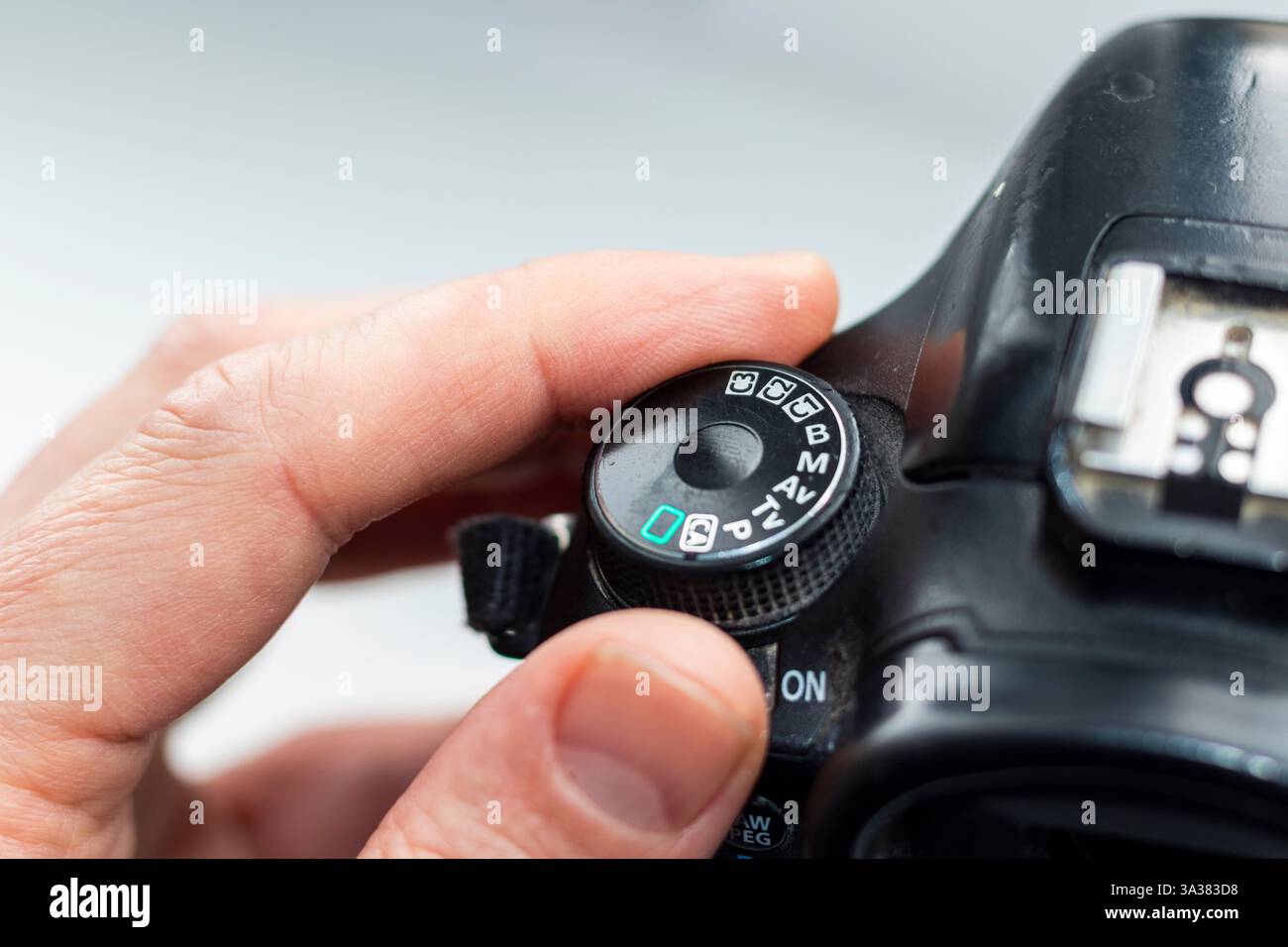 Dial focus hi-res stock photography and images - Alamy