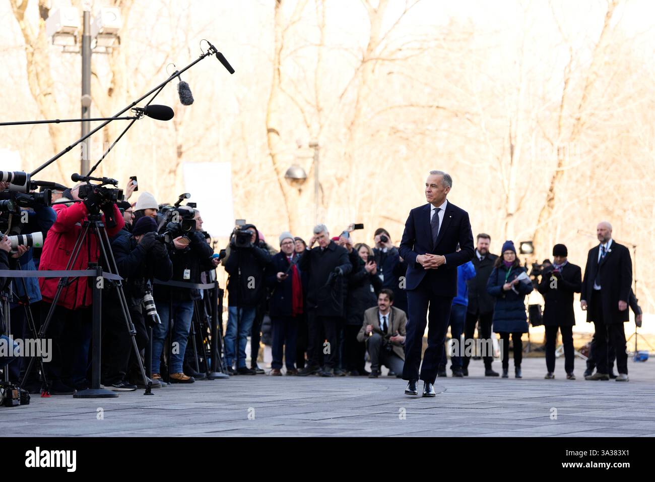 Prime minister-designate Mark Carney heads into Rideau Hall for a ...