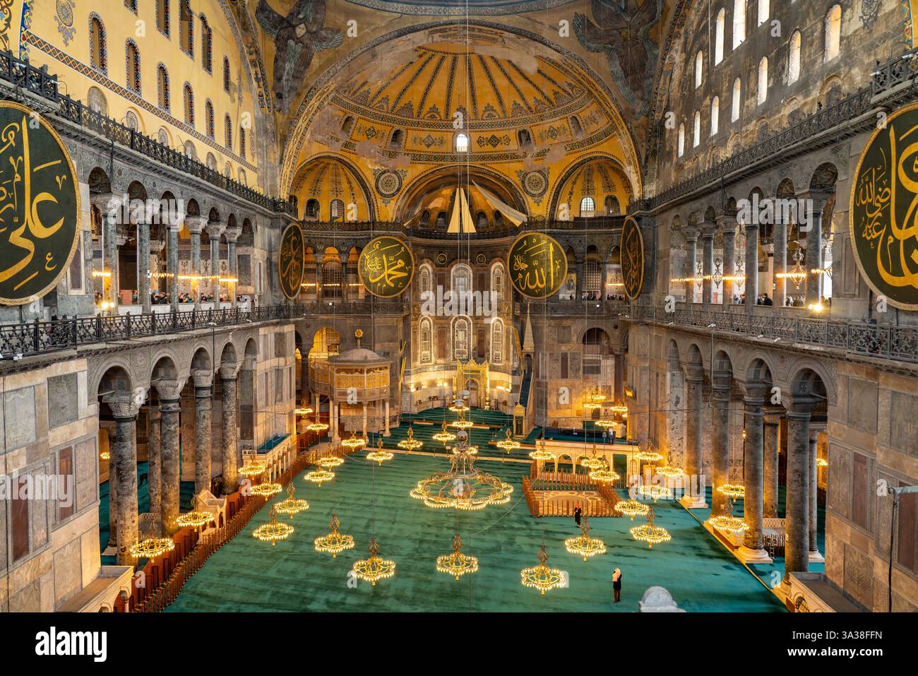 Die heutige Moschee Hagia Sophia oder Sophienkirche, ehemalige ...