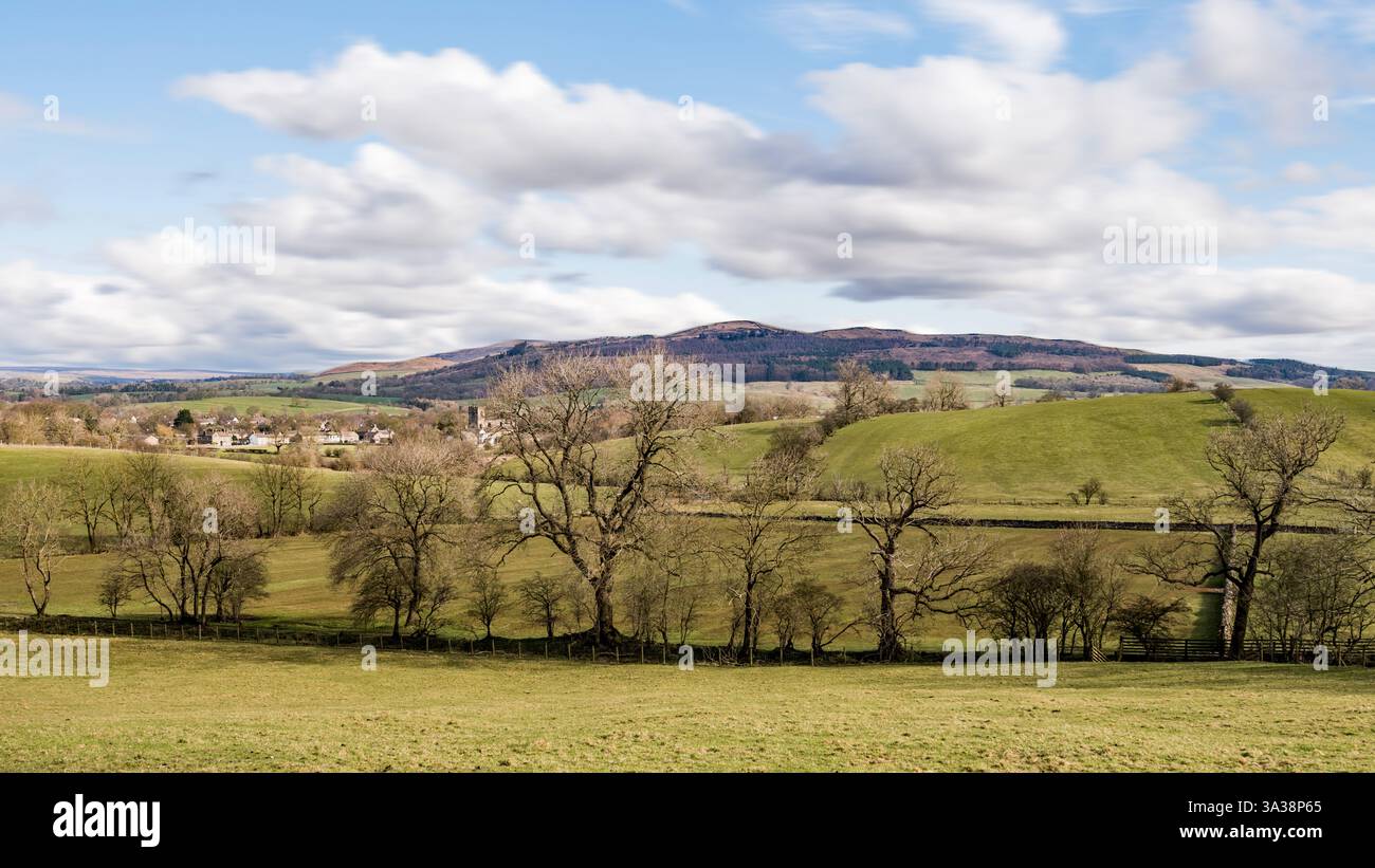 Looking across from the Pennine way footpath gives views towards ...