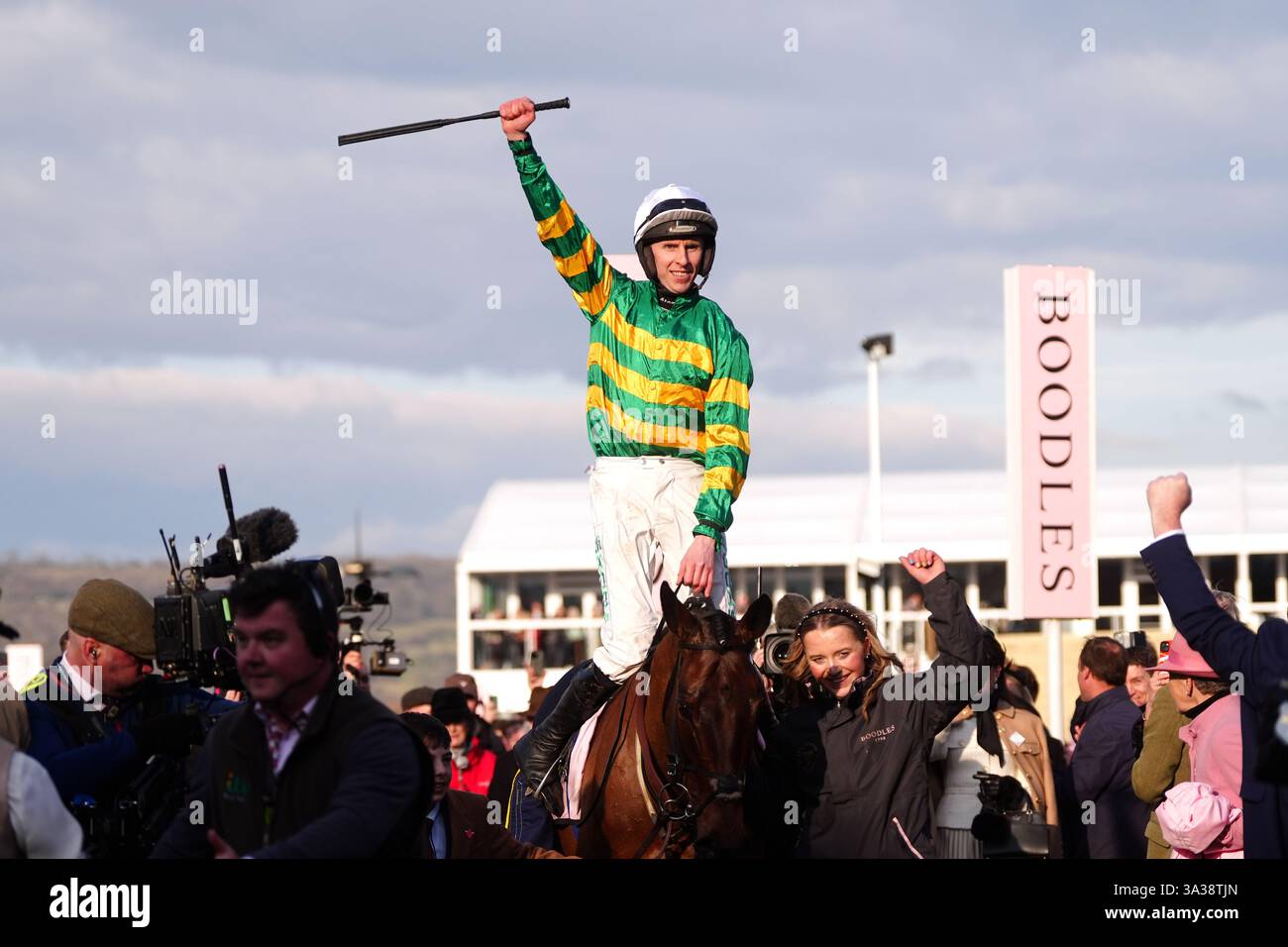 Mark Walsh onboard Inothewayurthinkin after winning the Boodles ...