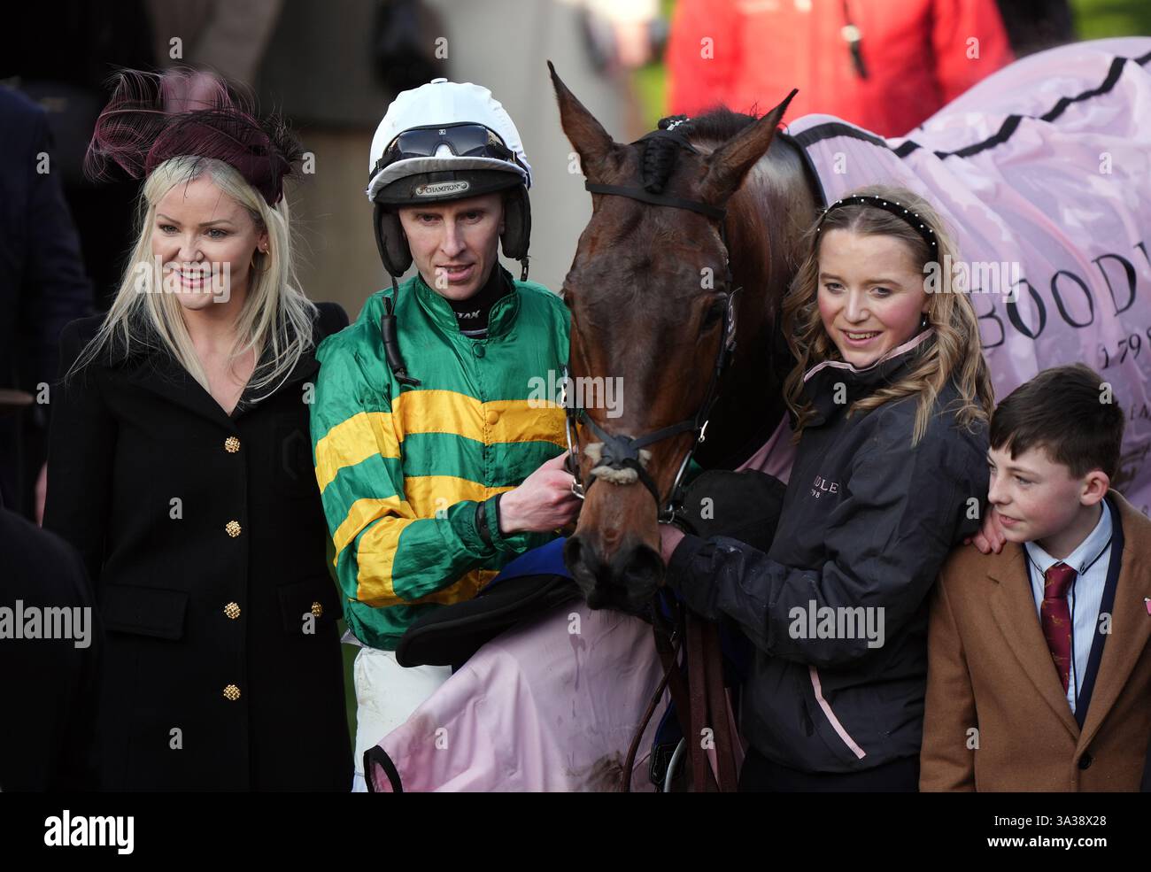 Inothewayurthinkin and jockey Mark Walsh after winning the Boodles ...