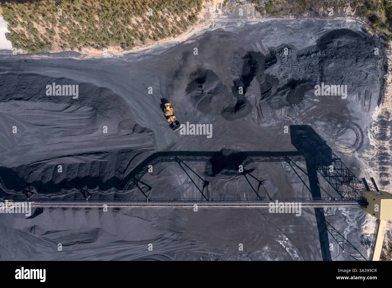 Coal mining coal handling processing plant australia hi-res stock ...