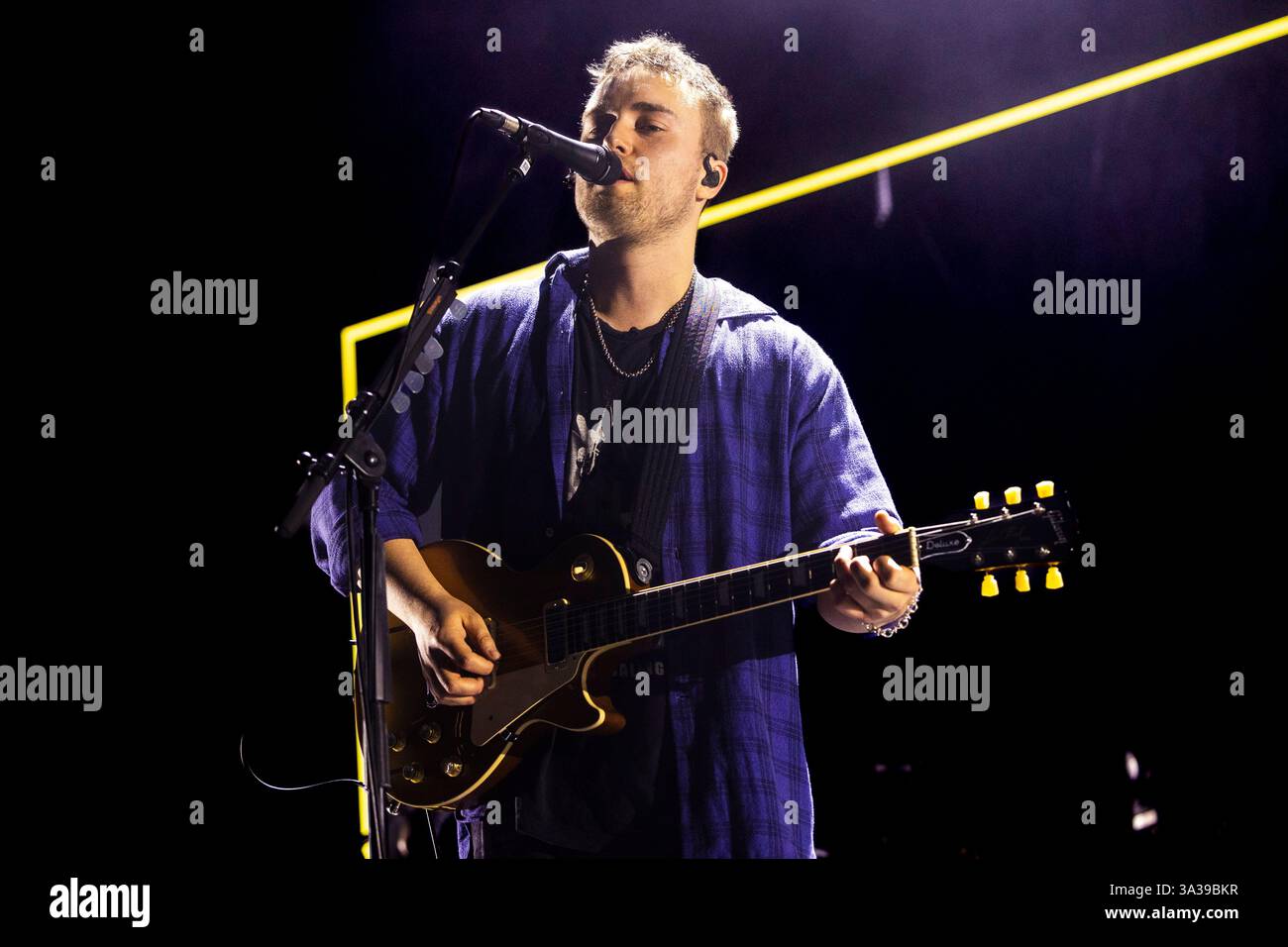 Sam fender choruslife arena hi-res stock photography and images - Alamy