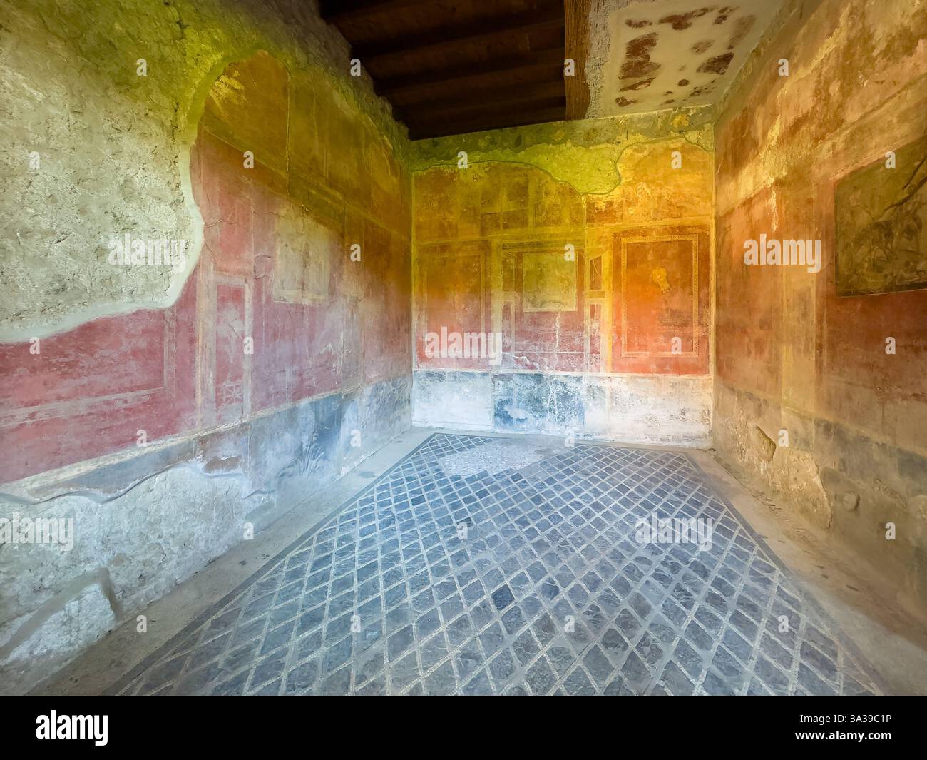 Pompeii floor tiles hi-res stock photography and images - Alamy