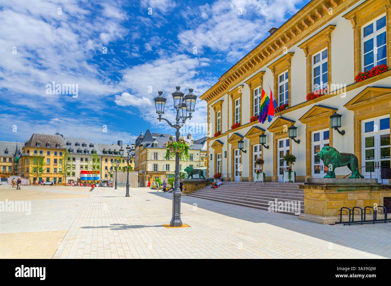 Luxembourg City Hall Stadhaus Stad Letzebuerg building and street ...