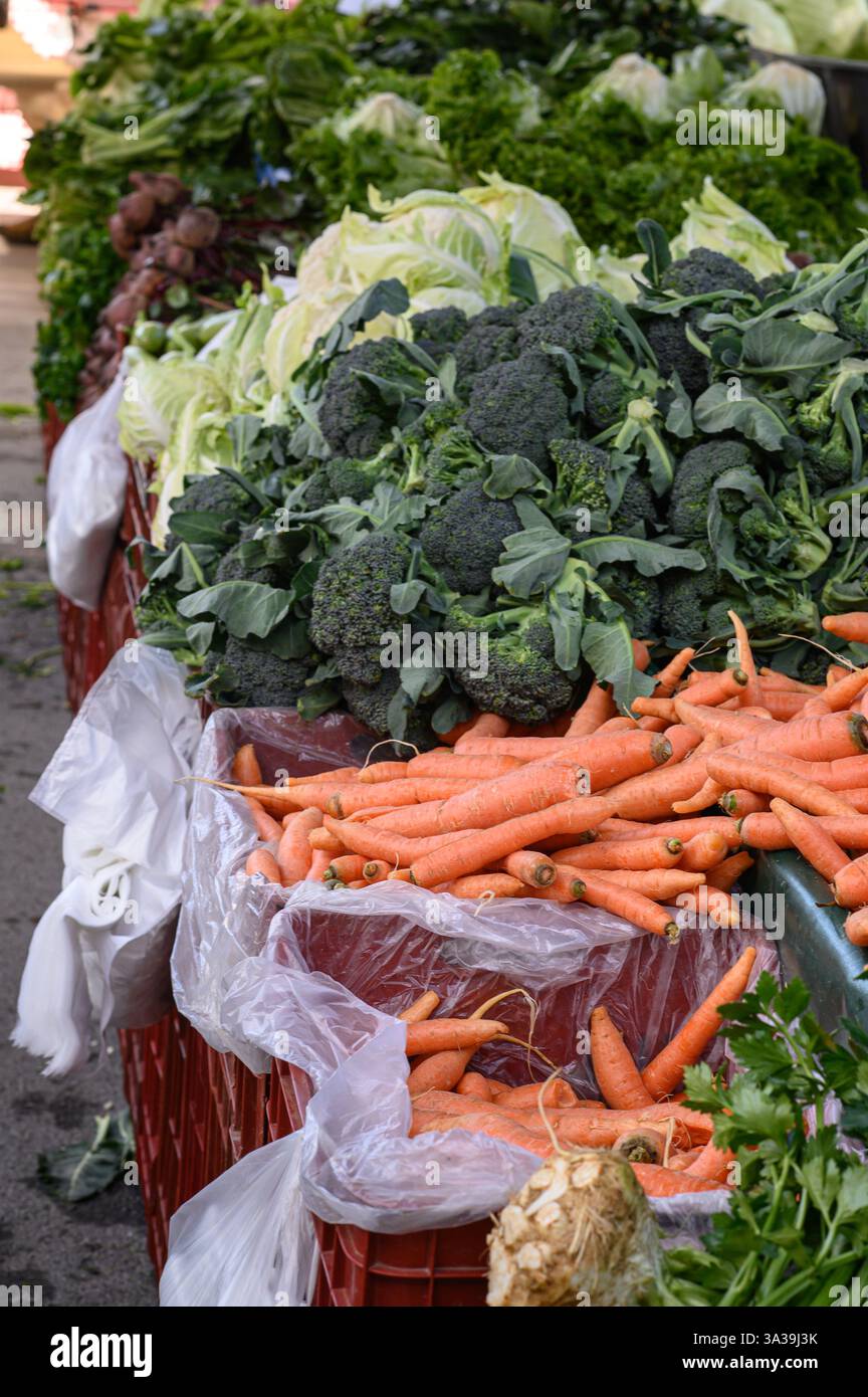Seasonal fruit vegetables greens hi-res stock photography and images ...