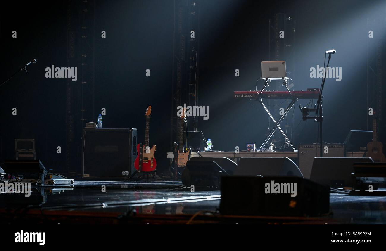Sound rigs hi-res stock photography and images - Alamy