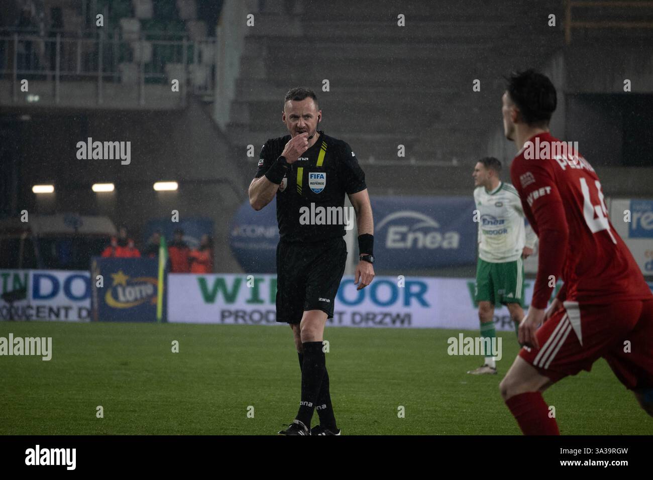 Referee Paweł Raczkowski. PKO BP Ekstraklasa, Radomiak Radom VS Lechia ...