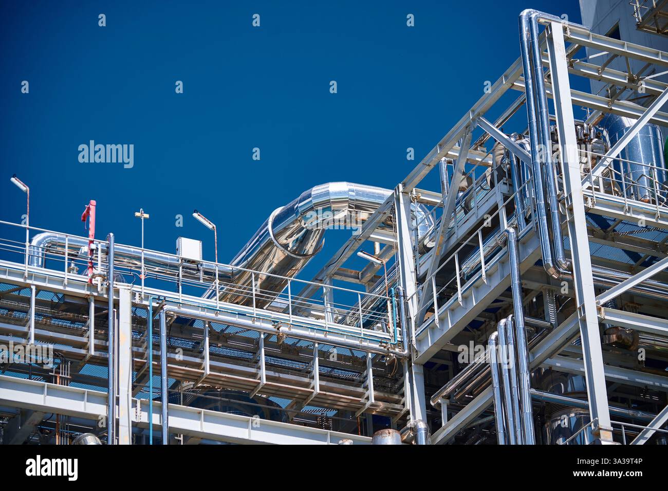 Pipelines structures in chemical hi-res stock photography and images ...