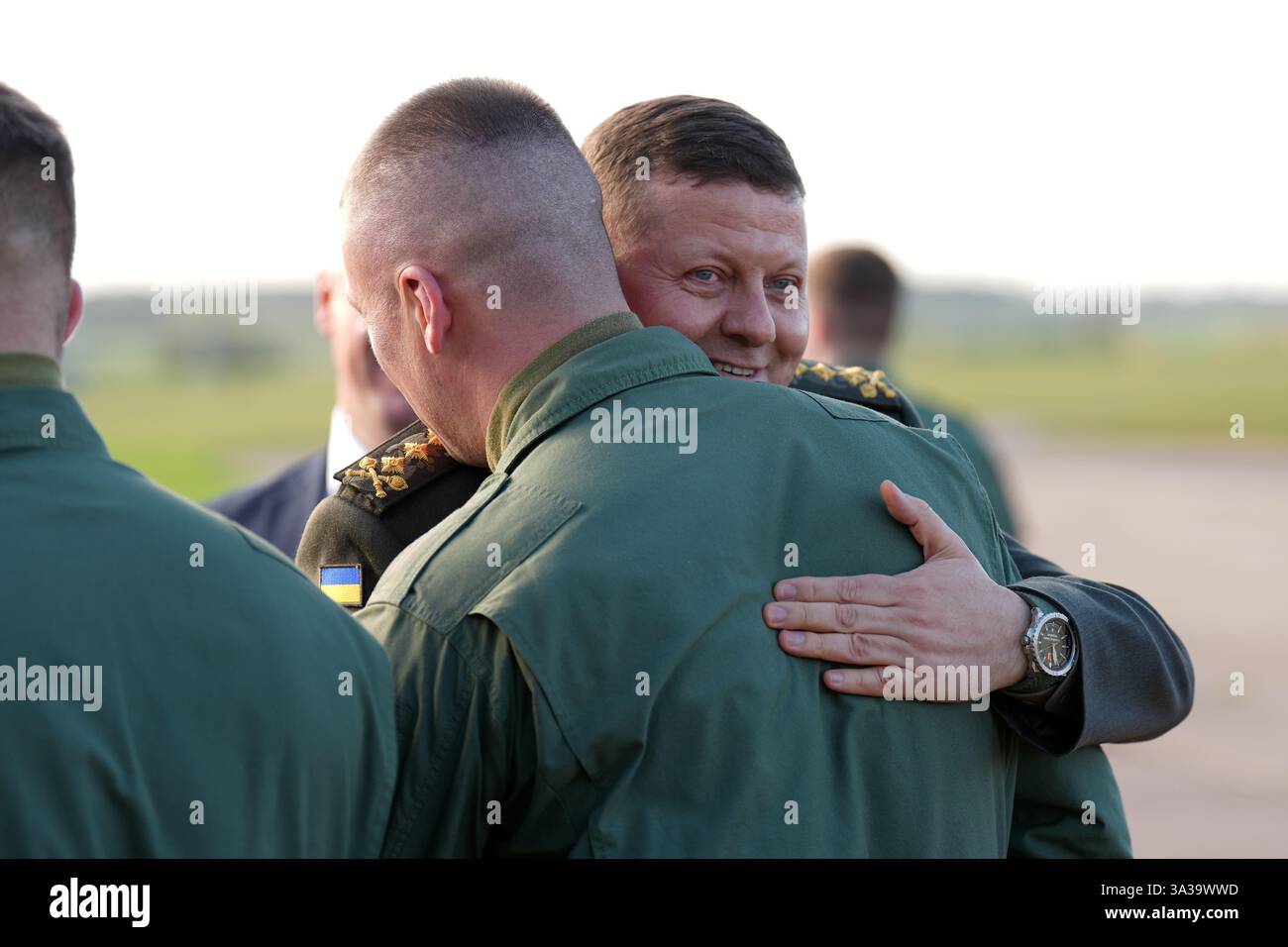 EMBARGOED TO 1500 TUESDAY OCTOBER 22 General Valerii Zaluzhnyi ...