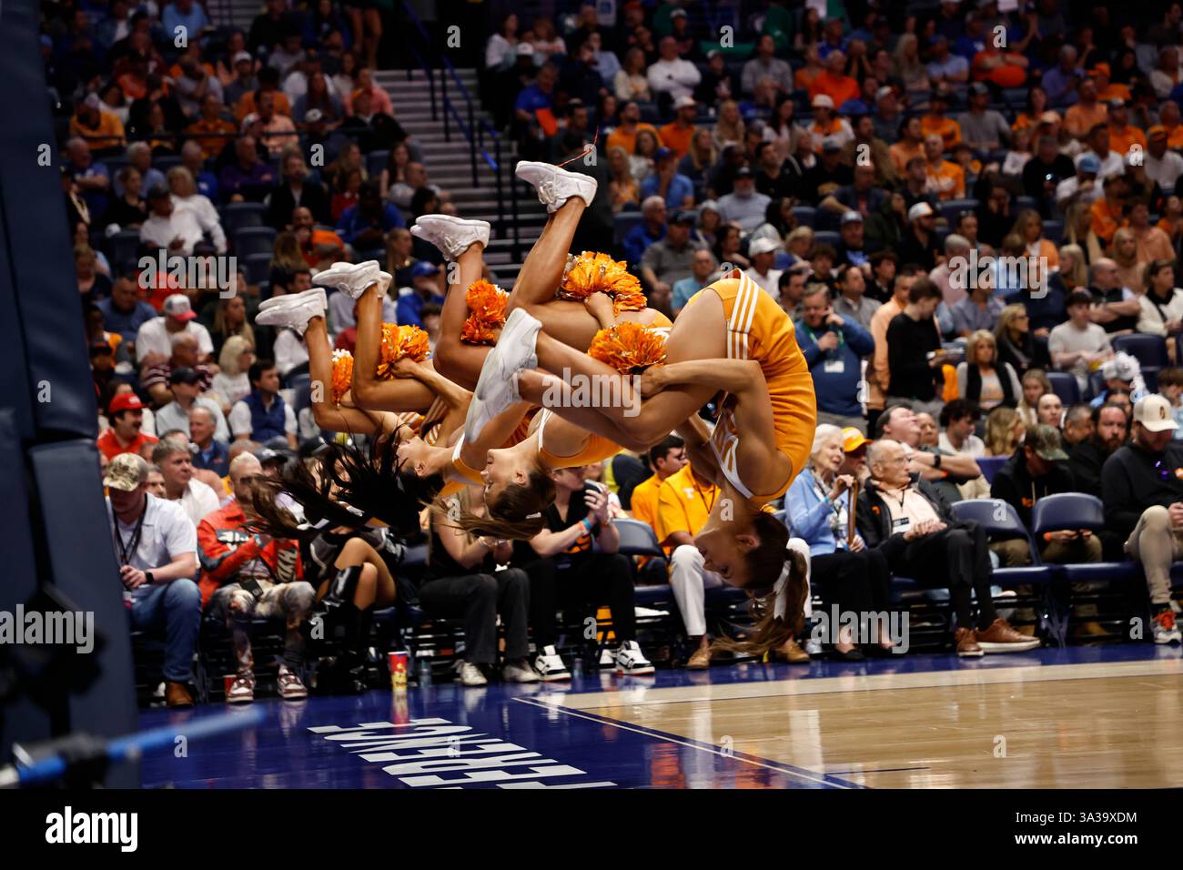 Tennessee cheerleaders perform during the first half of an NCAA college ...