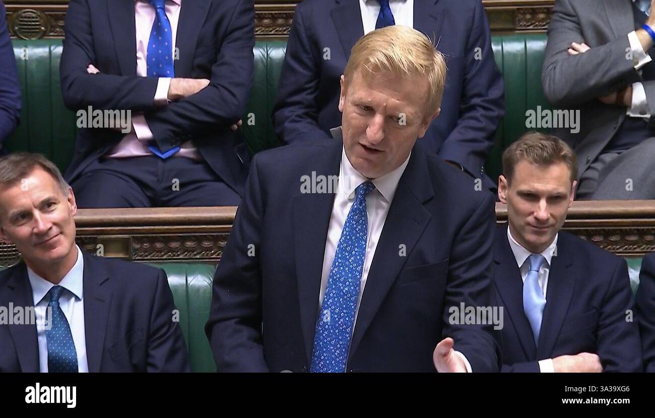 Shadow deputy prime minister Oliver Dowden during Prime Minister's ...