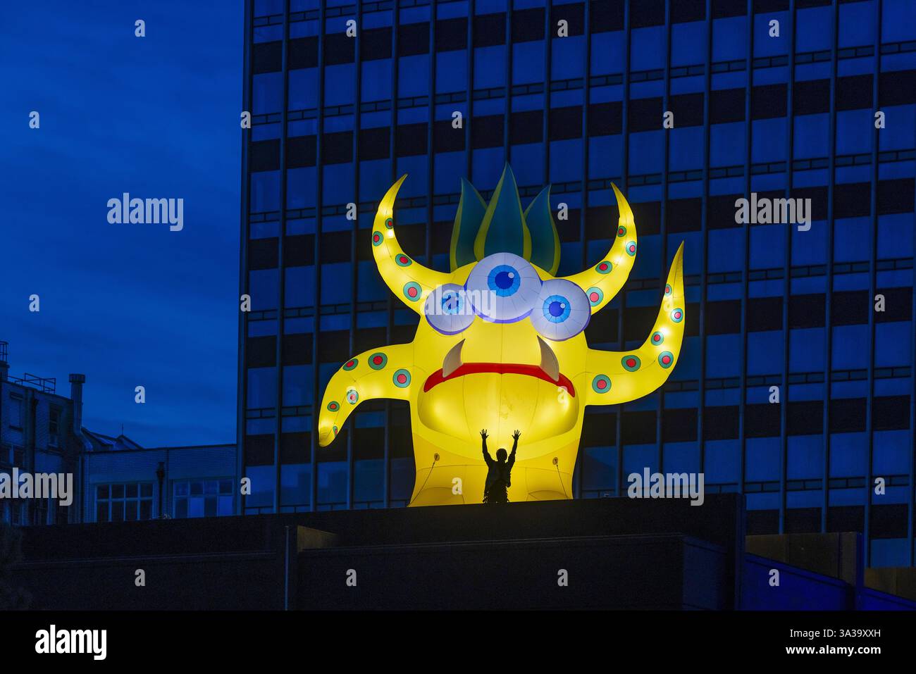 EDITORIAL USE ONLY Rigger Ian 'cookie' Brooks installs the Wailor Swift ...