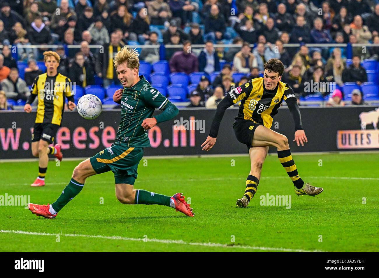 Arnhem, Netherlands. 14th Mar, 2025. ARNHEM, 14-03-2025, Gelredome ...