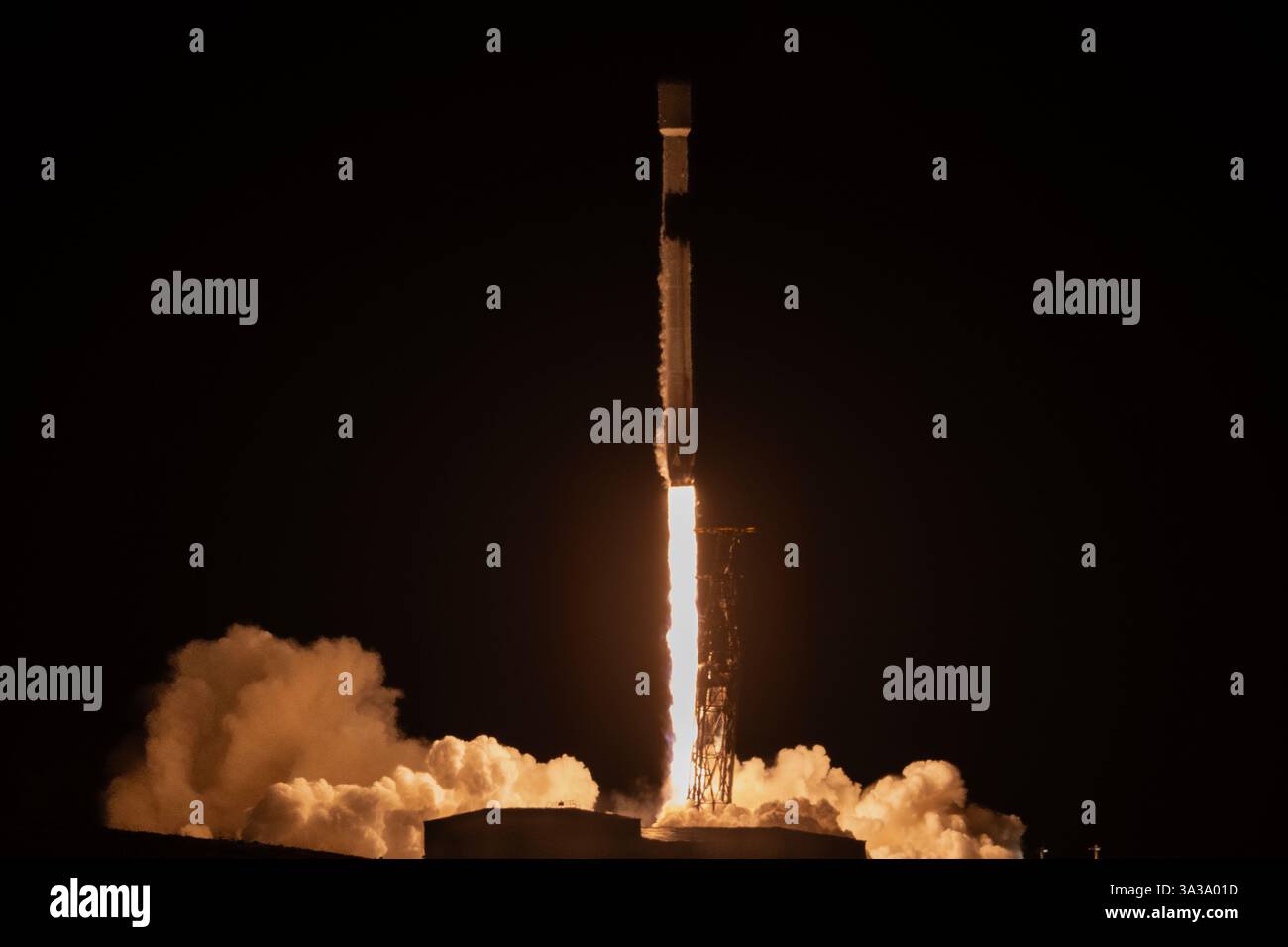 Lompoc, United States of America. 12 March, 2025. A SpaceX Falcon 9 ...