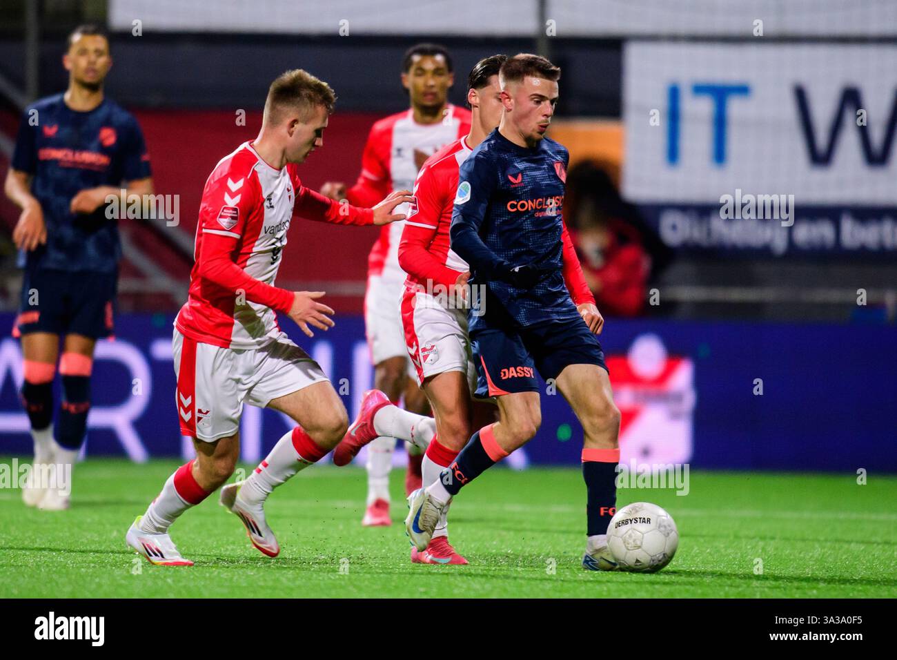 Emmen, Netherlands. 14th Mar, 2025. EMMEN, Stadium Oude Meerdijk, 14-03-2025, season 2024/2025 ...