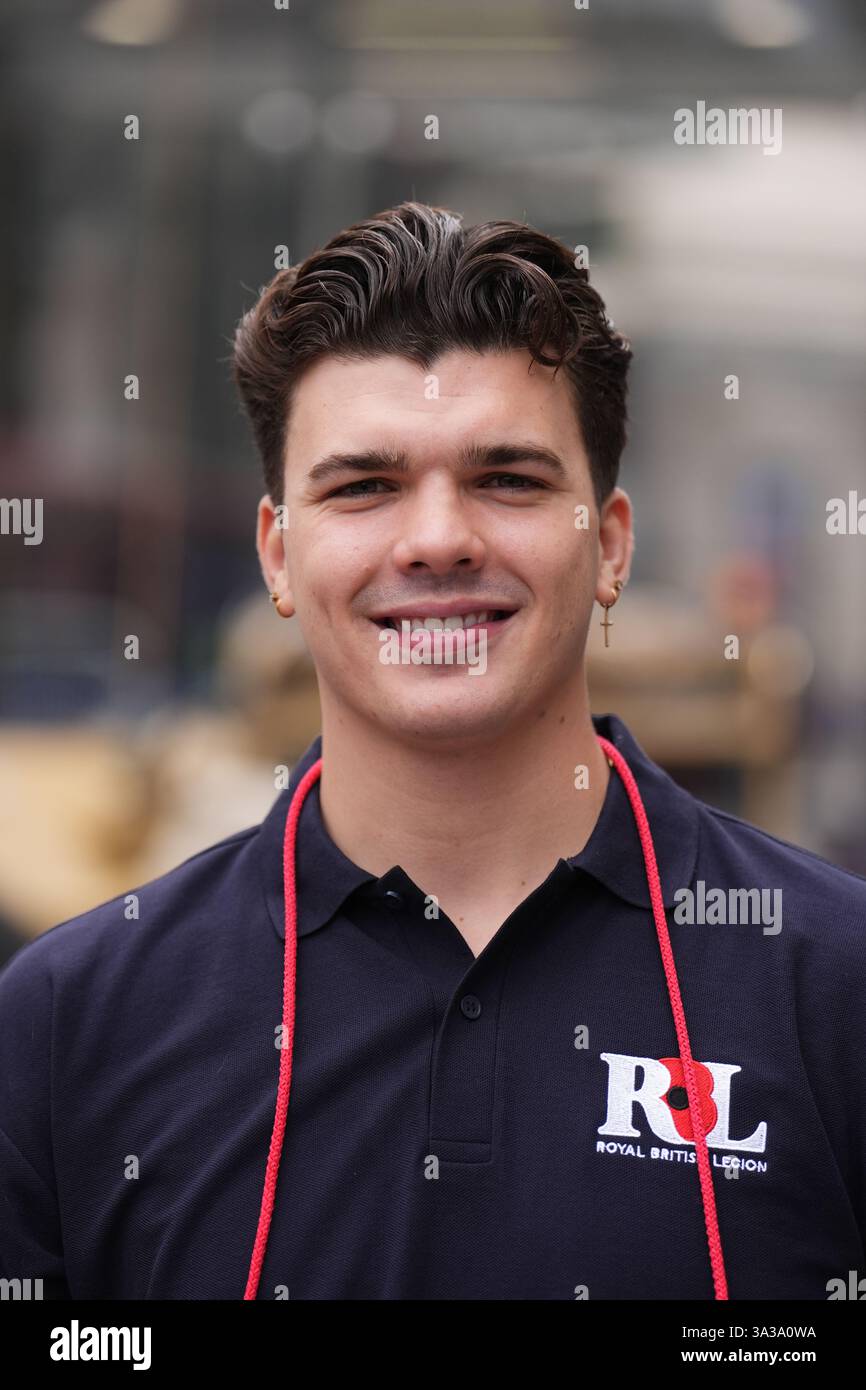 Harry Clark from The Traitors TV series, help military personnel, to ...