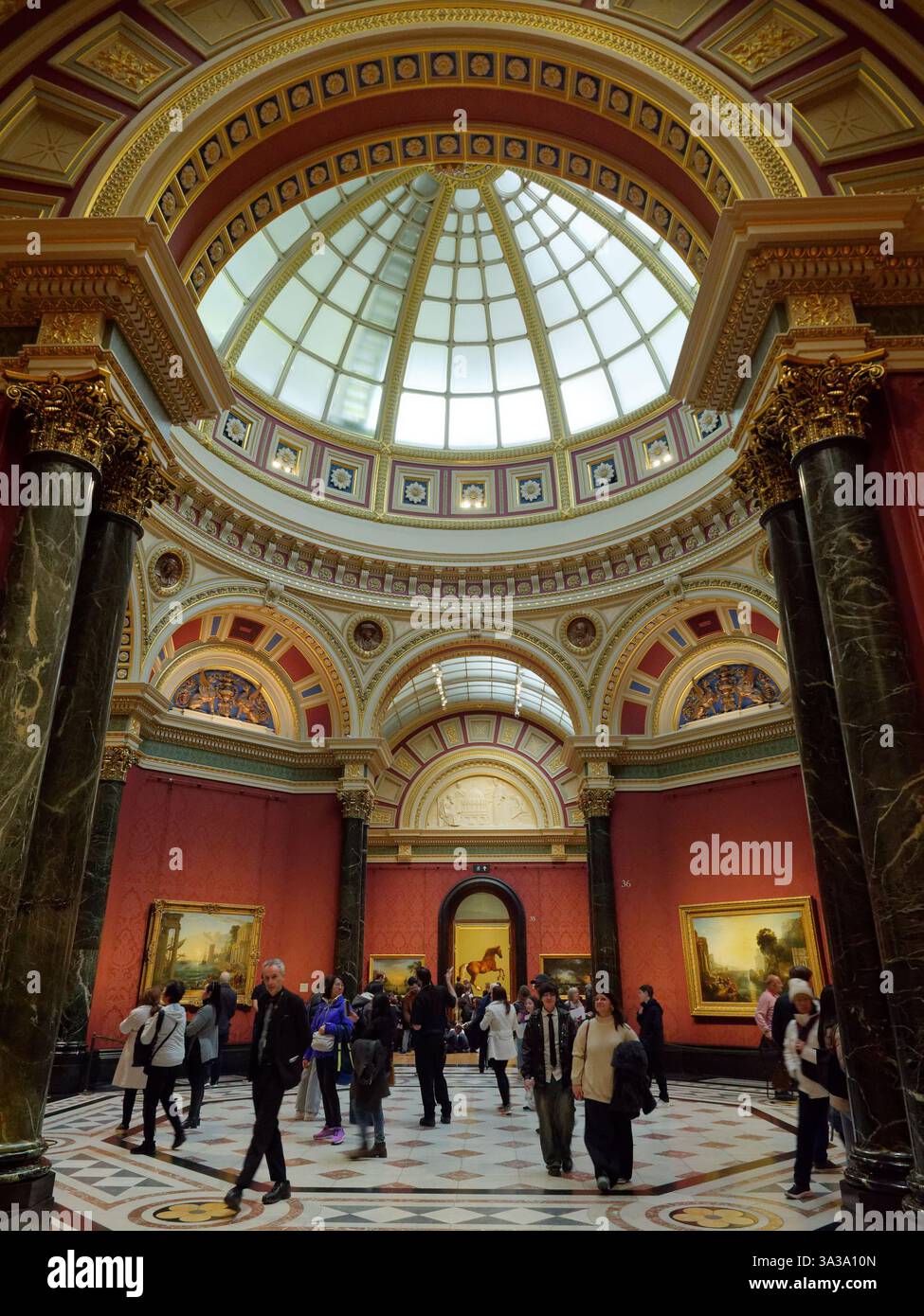 Interior gallery london architecture hi-res stock photography and ...