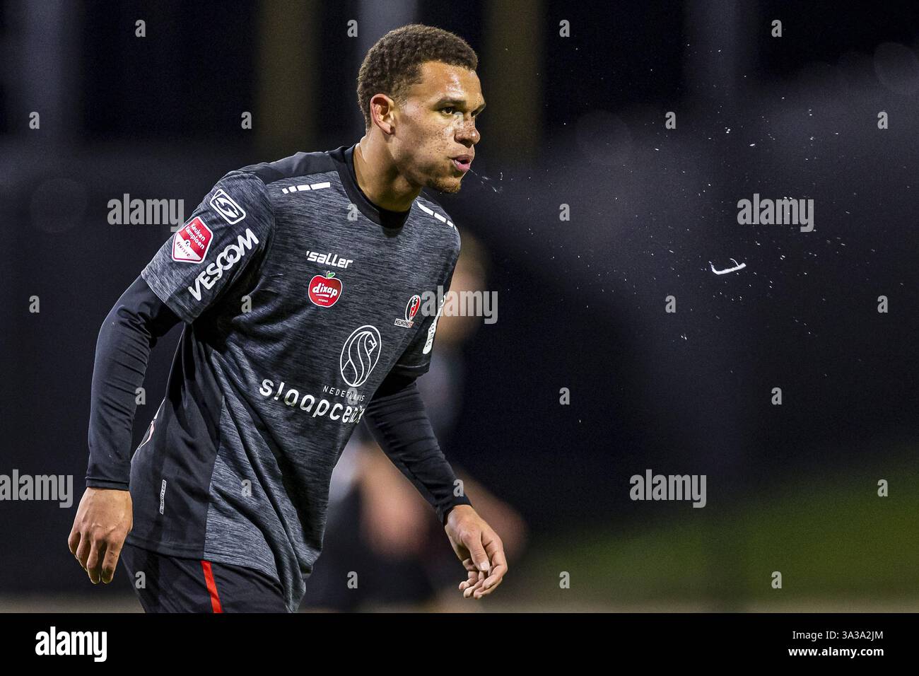 HELMOND, 14-03-2025. GS Staalwerken stadium. Keuken Kampioen Divisie ...