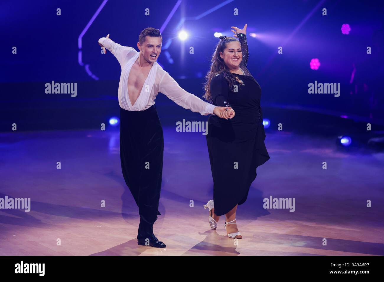 Cologne, Germany. 14th Mar, 2025. Selfiesandra, influencer, and Zsolt ...