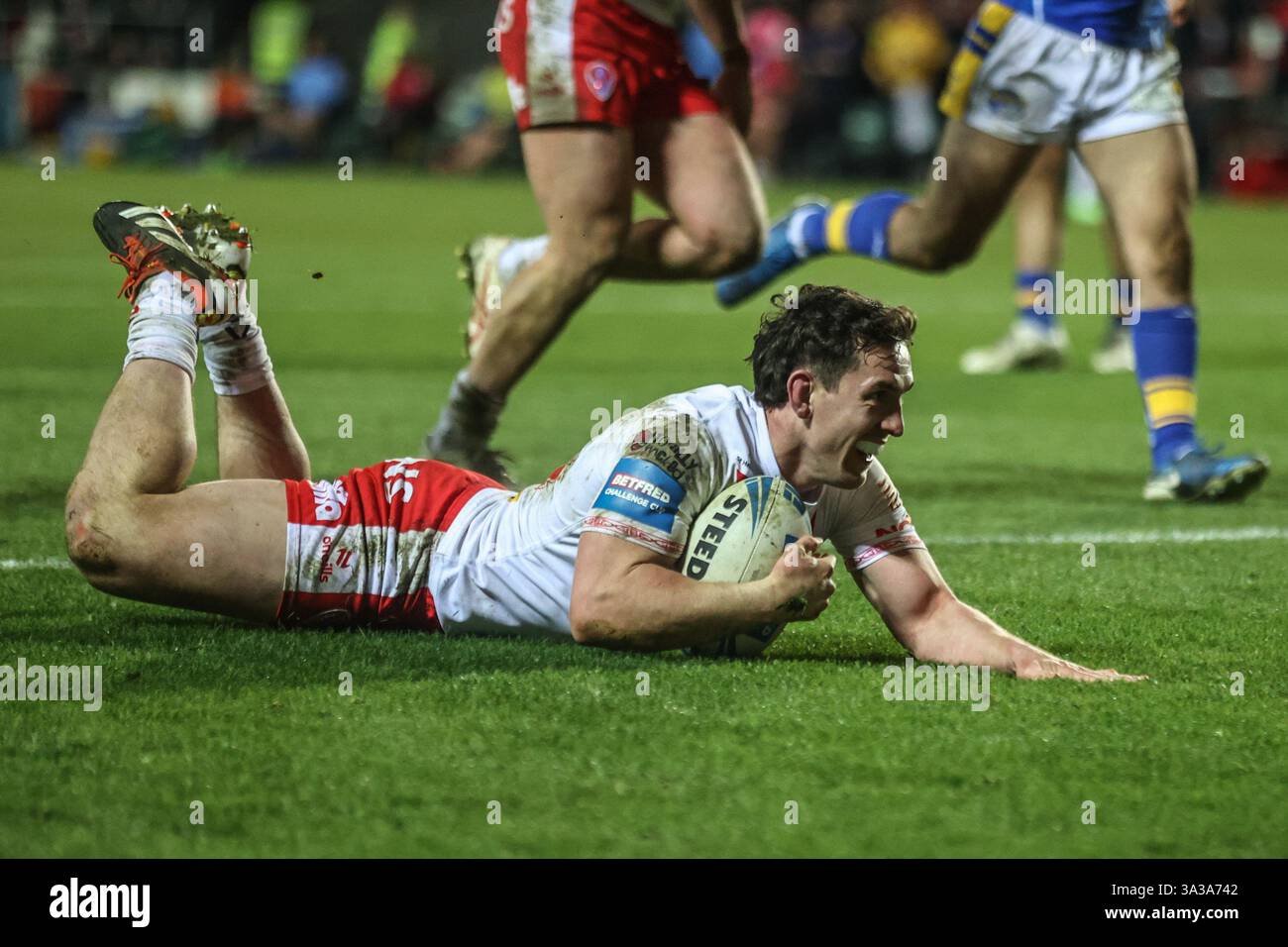 Matt Whitley of St. Helens goes over for a try during the Betfred ...