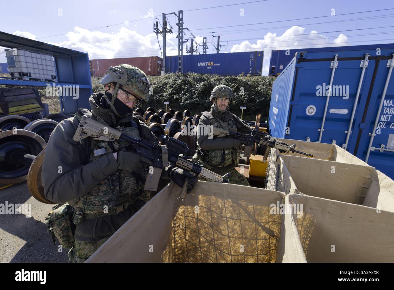 Rotterdam, The Netherlands, 2025-03-14 11:42:27 ROTTERDAM, 14-03-2025, ALSTOM. Reservists from ...