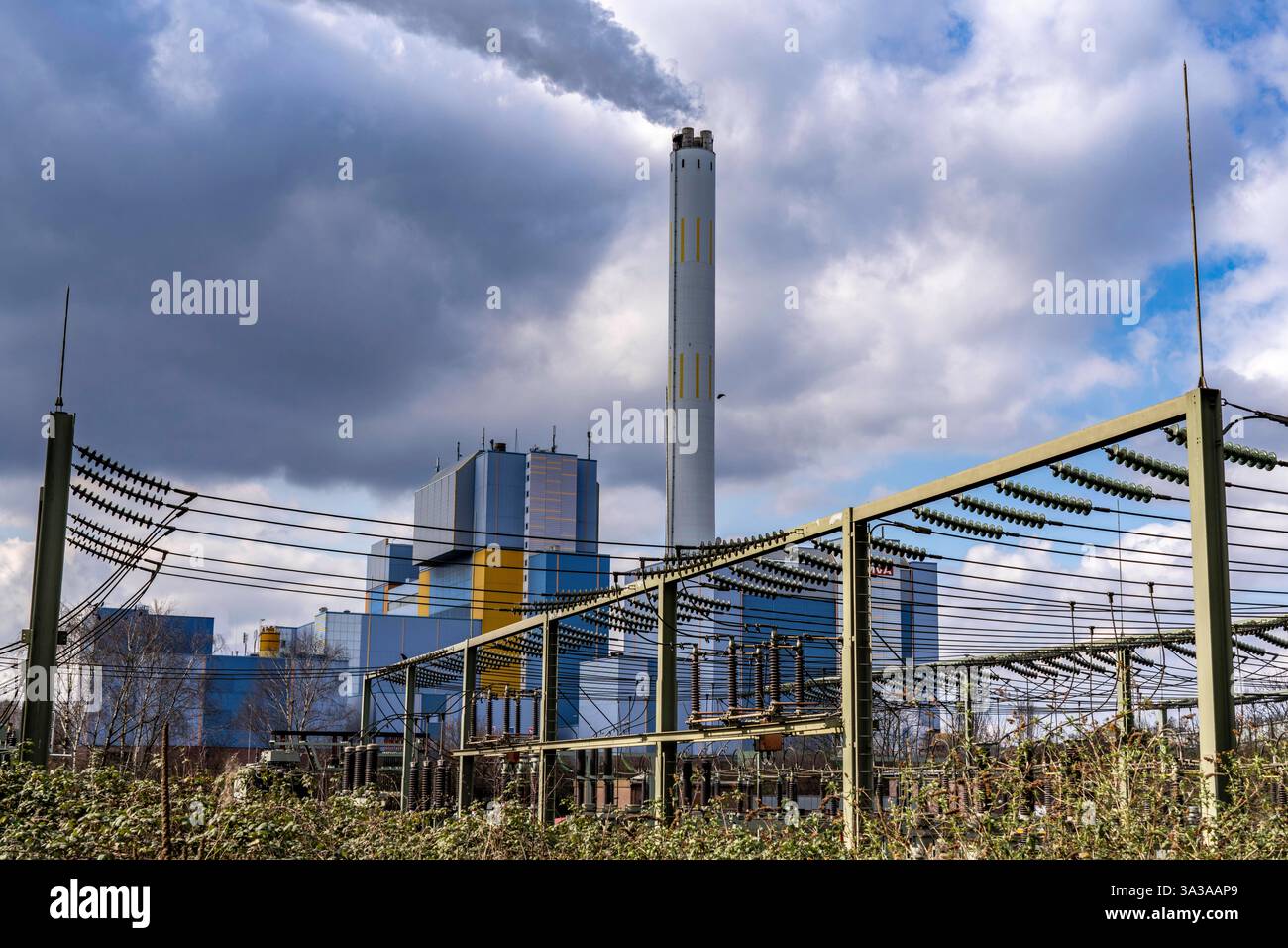 Die Gemeinschafts-Müll-Verbrennungsanlage Niederrhein, GMVA, in ...