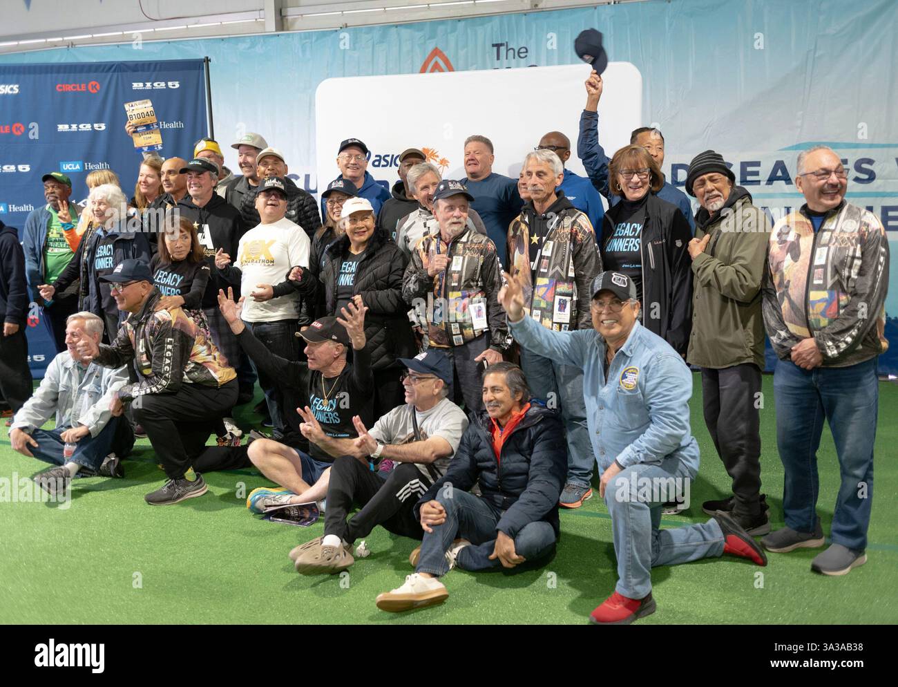 Los Angeles Marathon legacy runners, who have run in all previous 39 LA ...