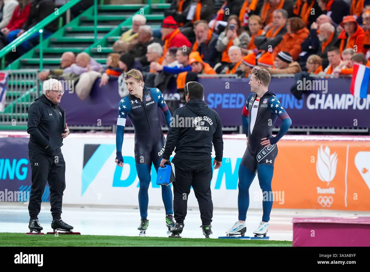 HAMAR, NORWAY - MARCH 14: Bob Corby, Jordan Stolz of USA, Ryan ...