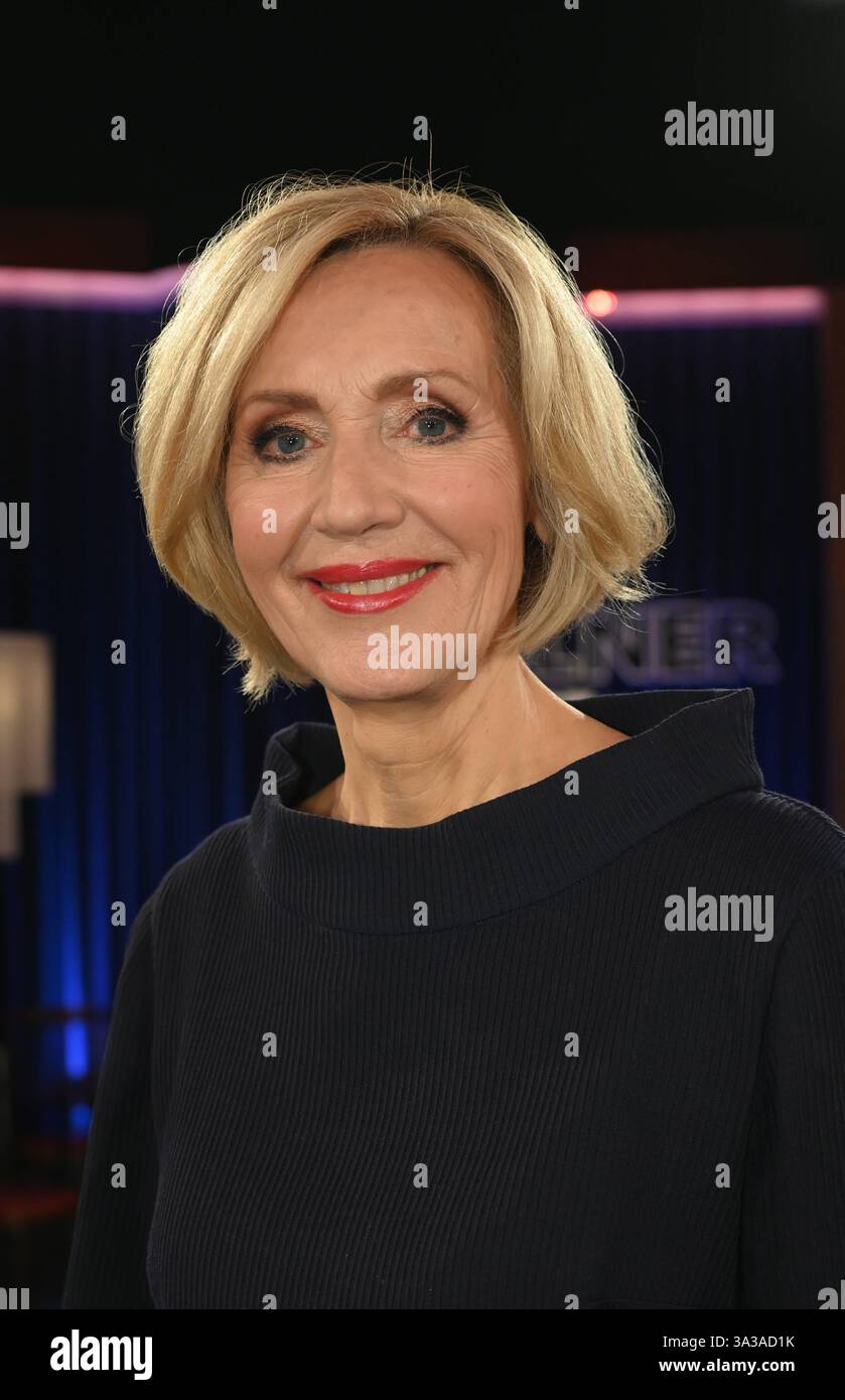 Journalistin Petra Gerster zu Gast in der WDR Talkshow Kölner Treff ...