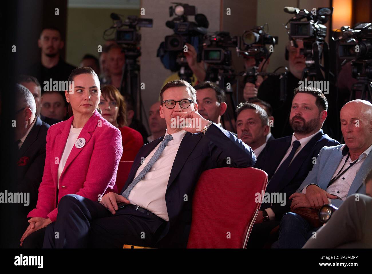 Bucharest, Romania. 14th Mar, 2025: Anamaria Gavrila (L), president of ...