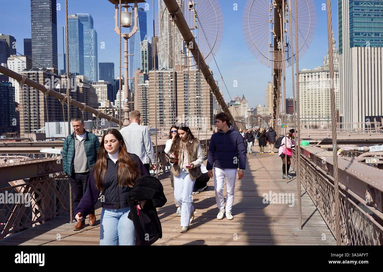 Brooklyn-Eua, Nova Iorque. 14th Mar, 2025. (new) brooklyn bridge and ...