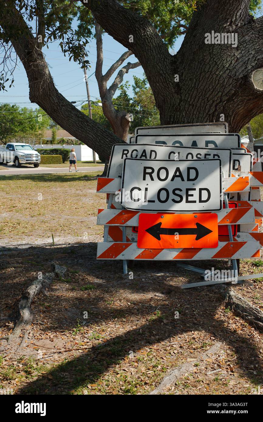 Editorial Use Only March 15, 2025 St. Petersburg, FL, USA. White and black road closed signs ...