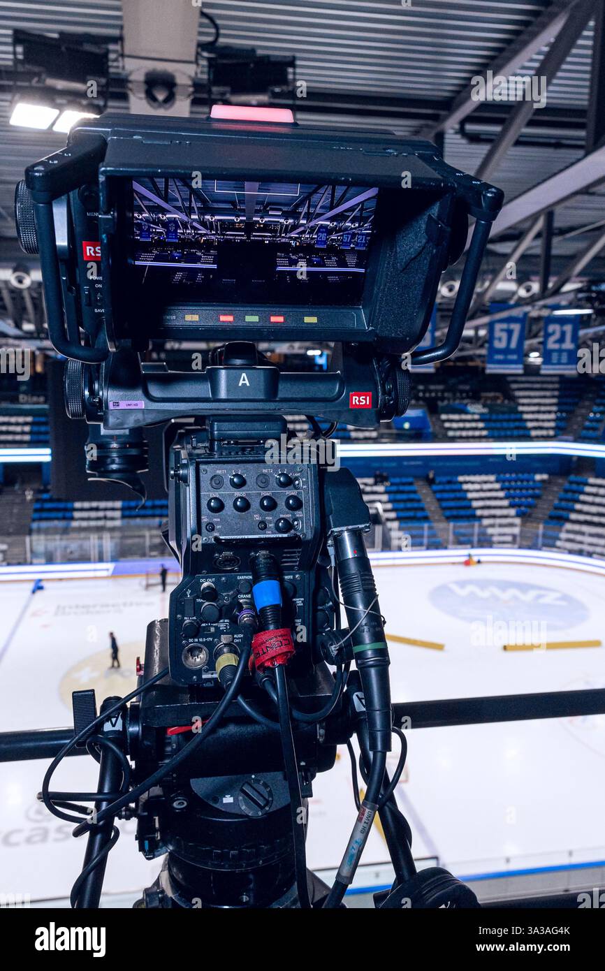 The Bossard Arena is prepared for a beautiful fan choreography - 14.03. ...