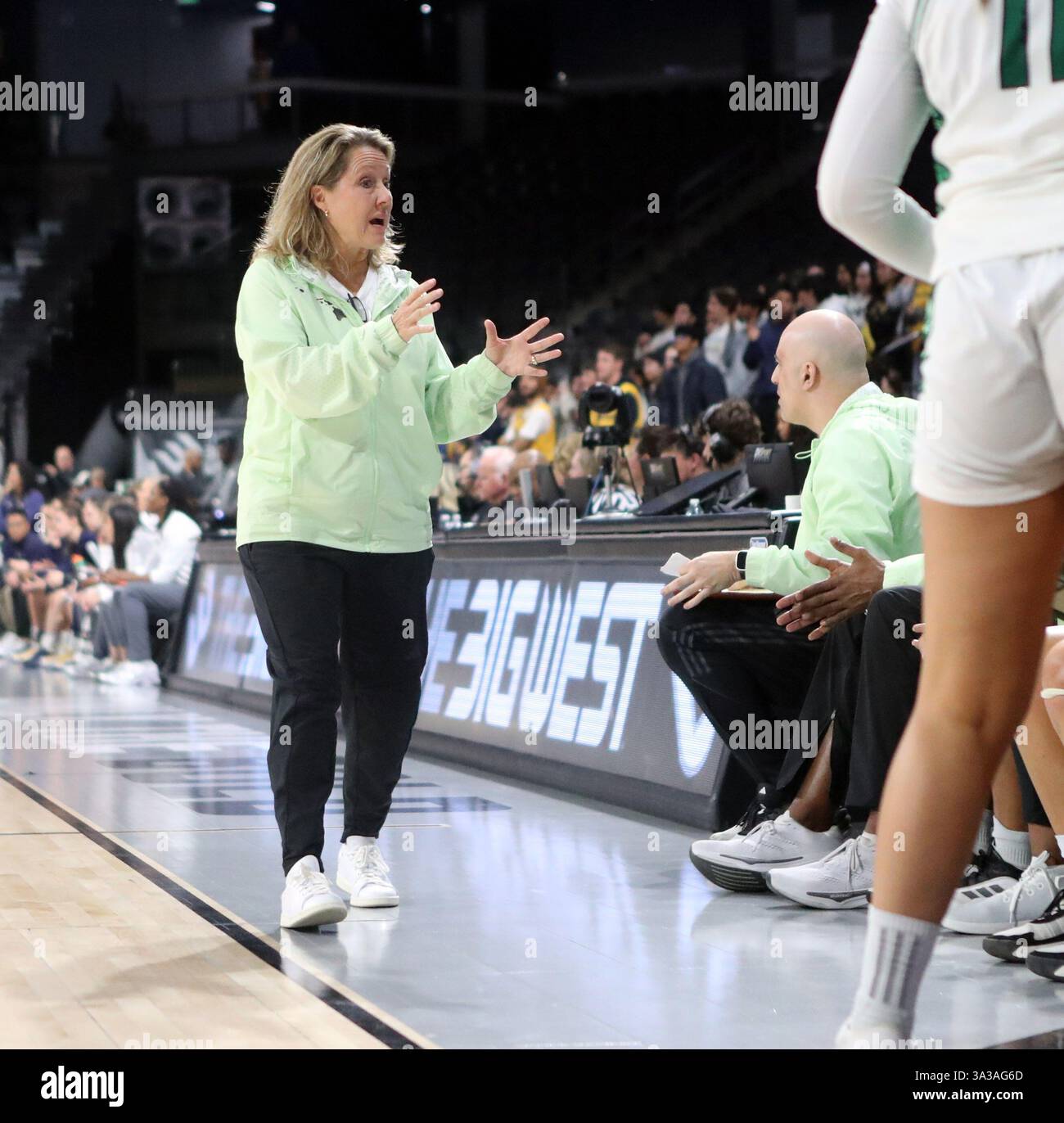 March 14, 2025 - Hawai'i Rainbow Wahine head coach Laura Beeman during ...