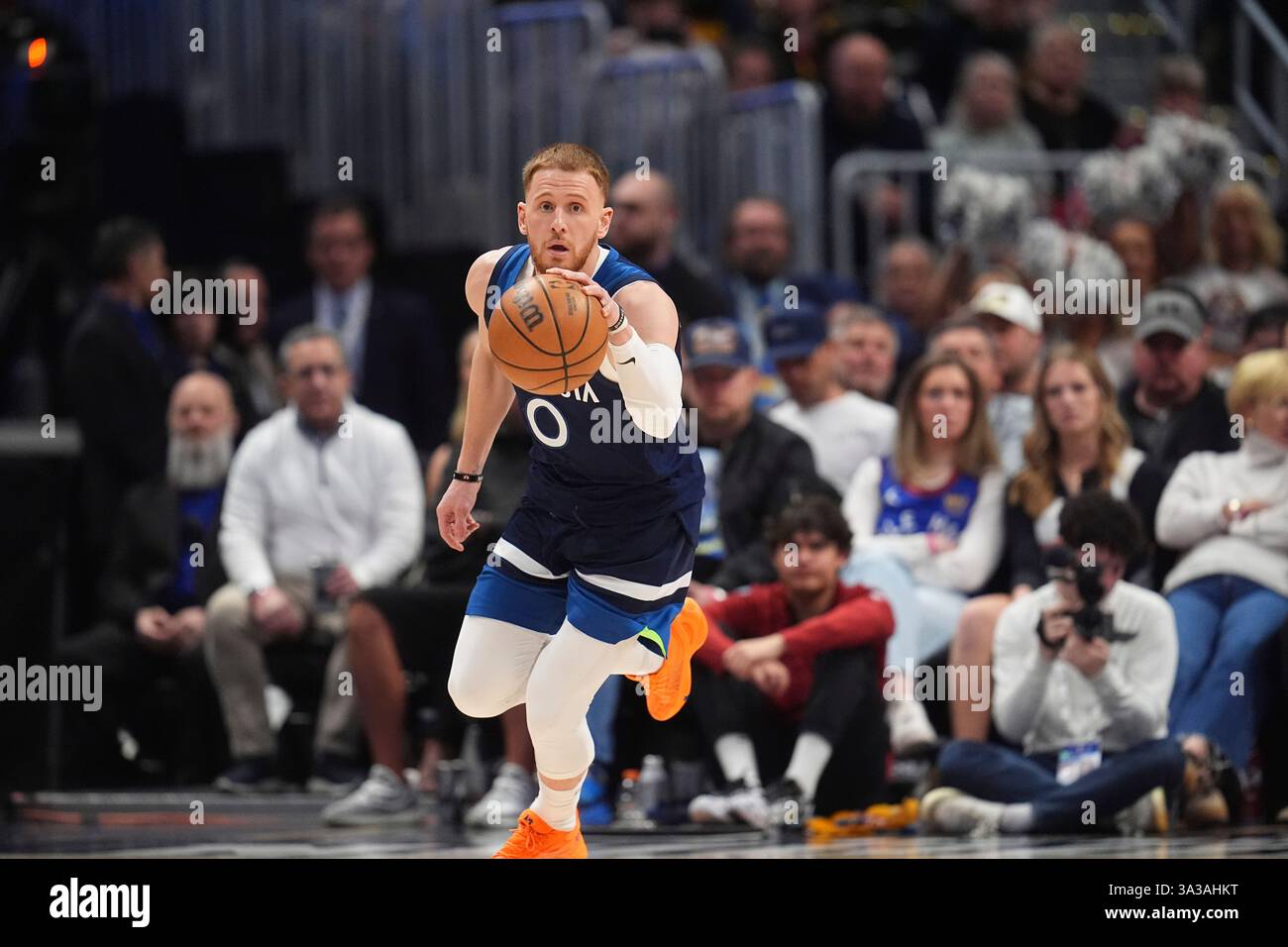 Minnesota Timberwolves guard Donte DiVincenzo (0) in the second half of ...