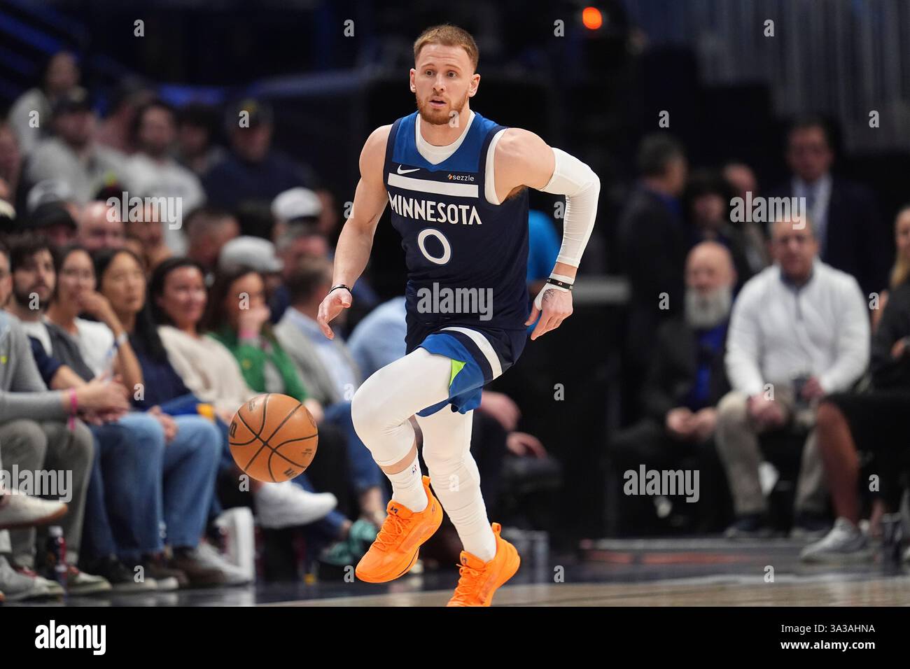 Minnesota Timberwolves guard Donte DiVincenzo (0) in the second half of ...