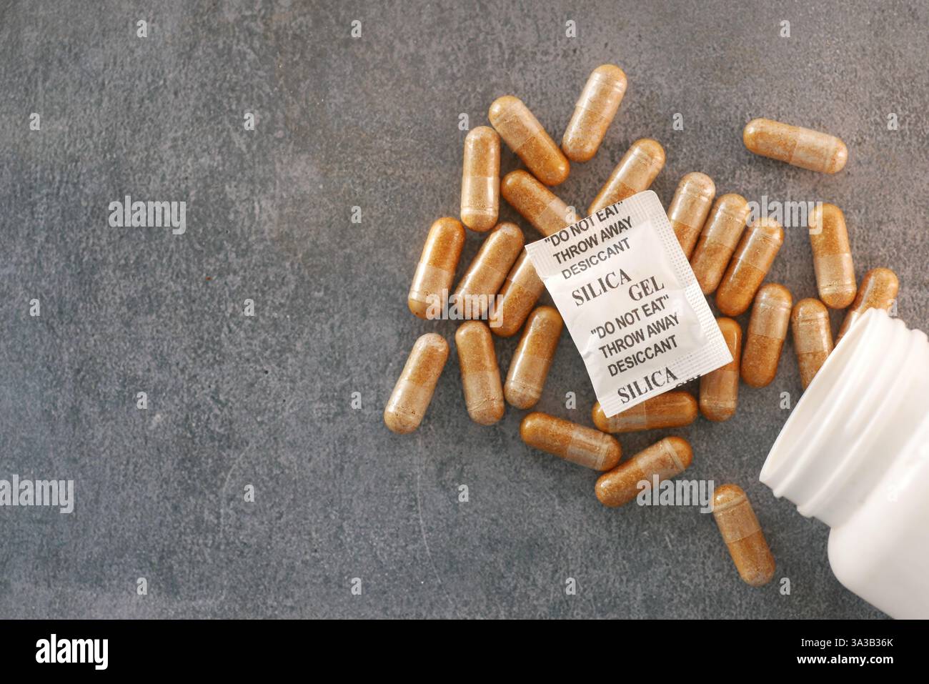 Silica gel packets medicine on hi-res stock photography and images - Alamy