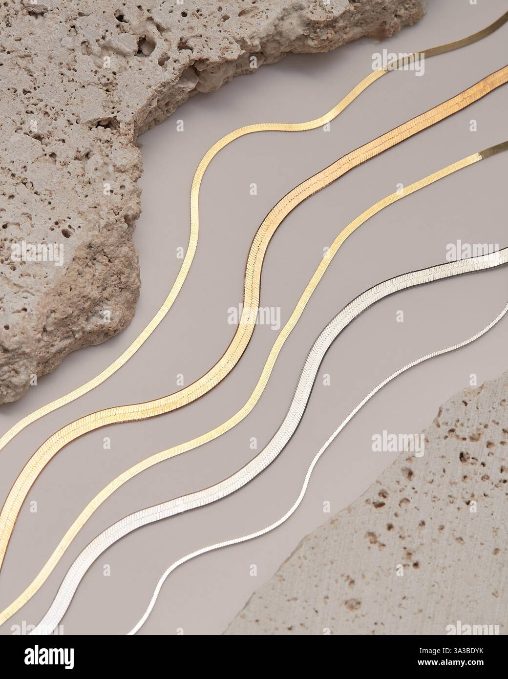 Herringbone chain hi-res stock photography and images - Alamy