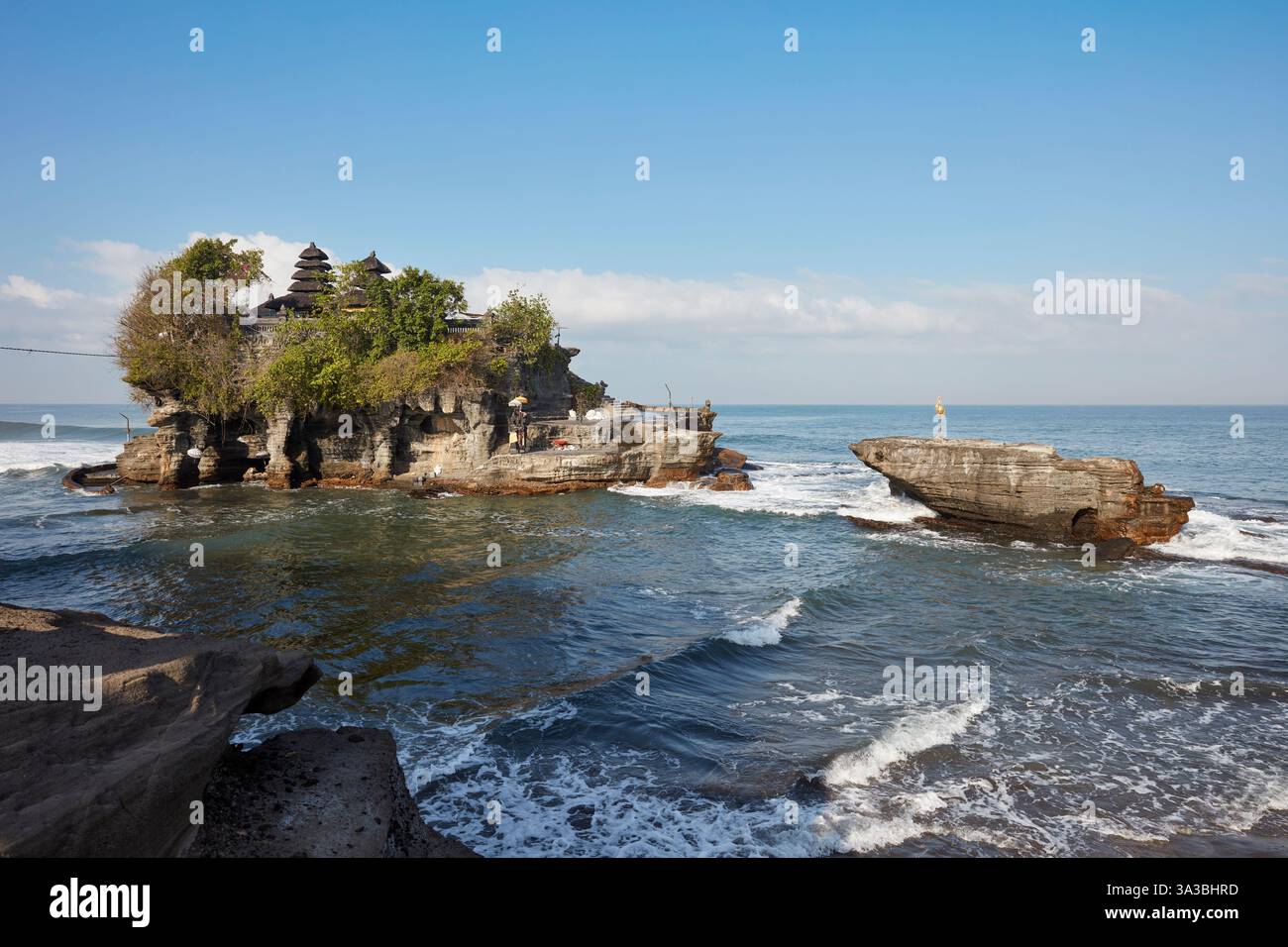 Exterior view of the iconic Tanah Lot island temple. Bali, Indonesia Stock Photo - Alamy