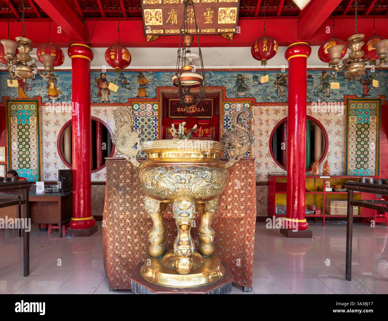 Interior view of the main building (Baktisala) of Vihara Dharmayana ...