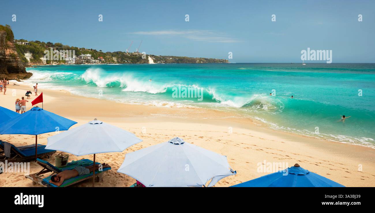 Panoramic view of the Dreamland Beach with fine sand and turquoise sea ...
