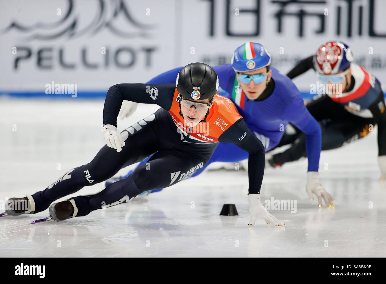 Beijing, China. 15th Mar, 2025. Teun Boer (front) of the Netherlands ...