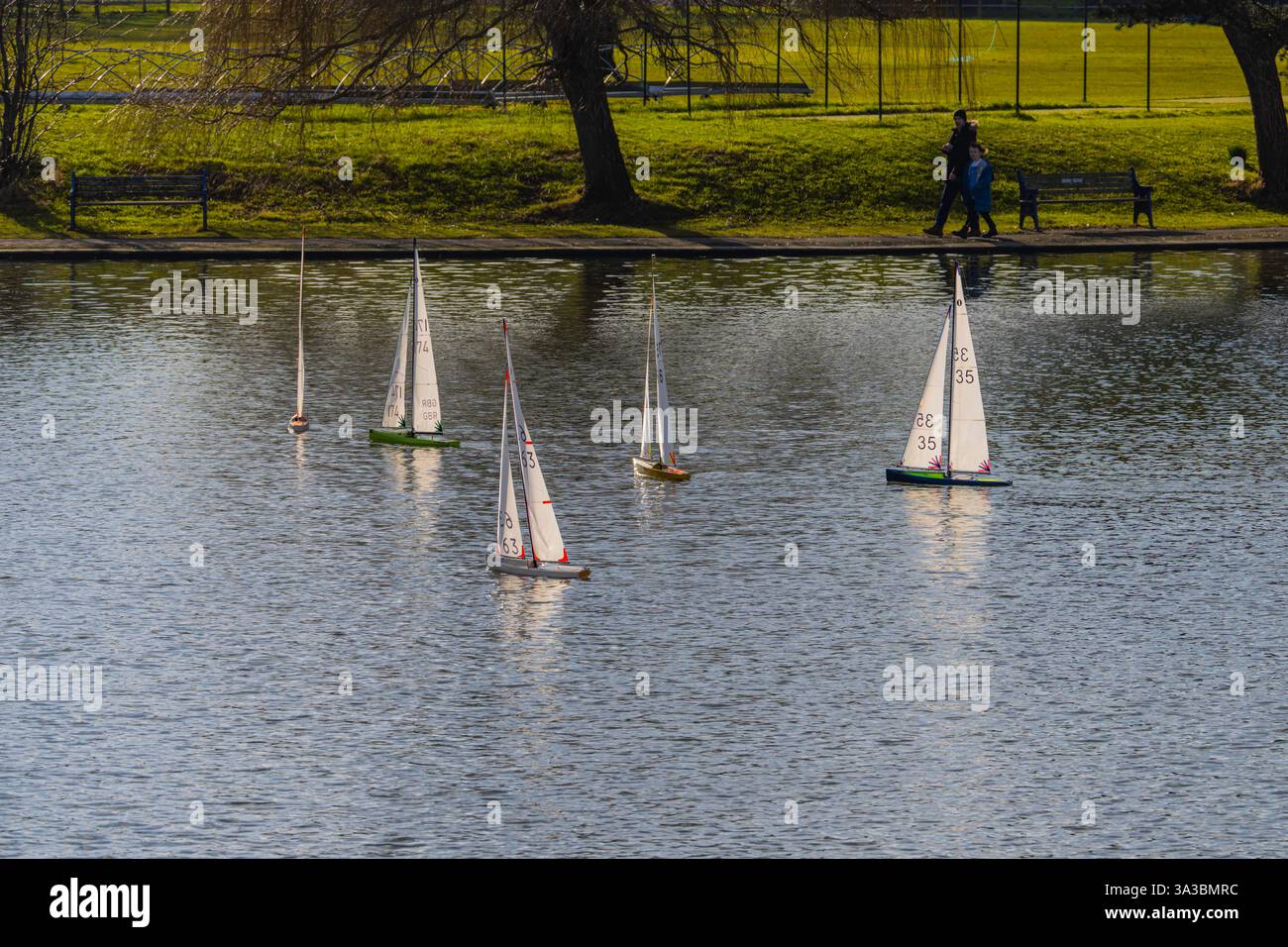International One Metre class yacht racing Portishead lake grounds ...