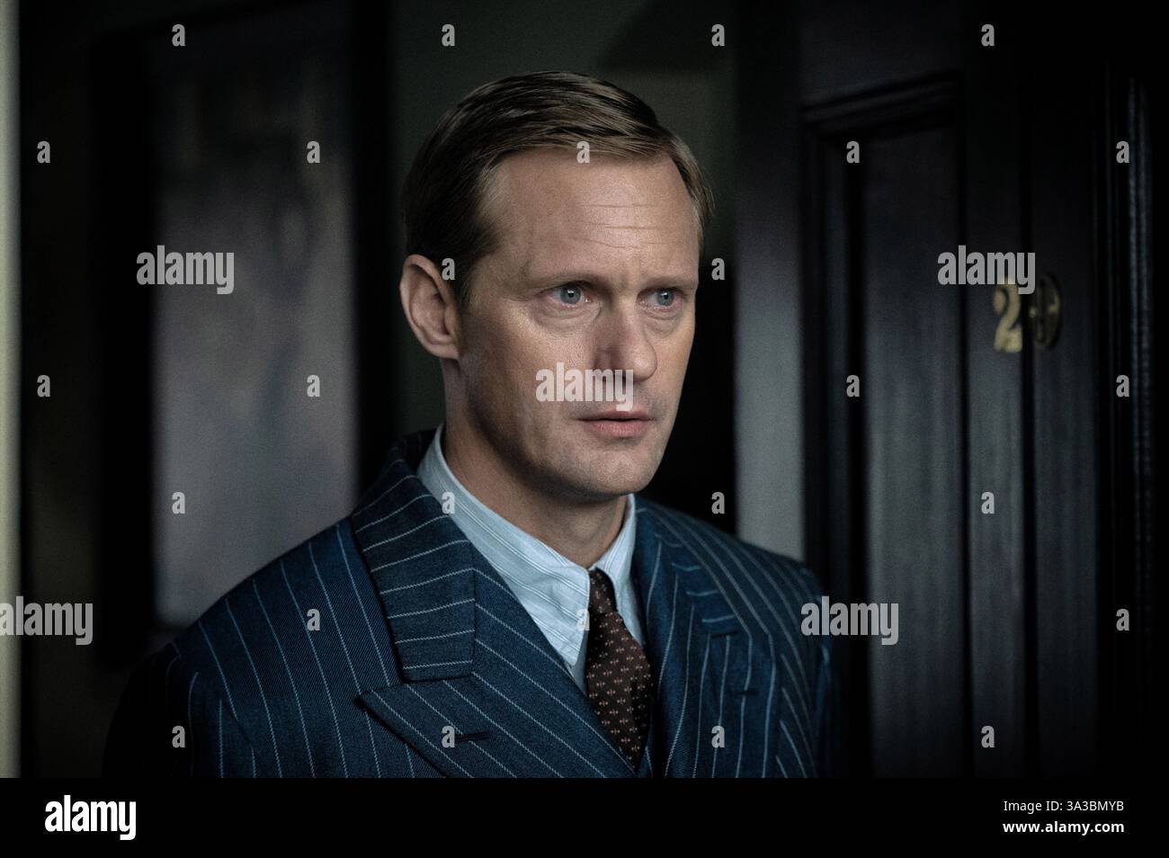 ALEXANDER SKARSGARD in LEE (2023), directed by ELLEN KURAS. Credit: Sky ...
