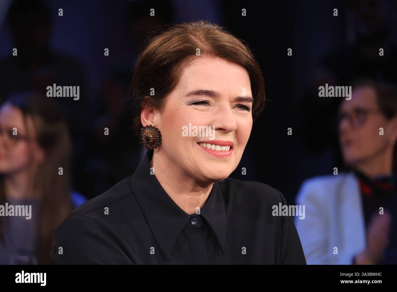 Susanne Daubner, tagesschau-Sprecherin, zu Gast in der NDR Talk Show ...