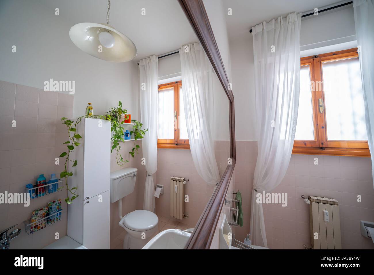 Airy well lit open hi-res stock photography and images - Alamy